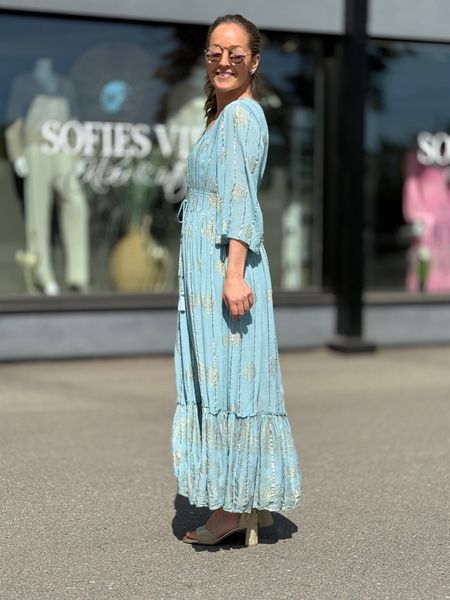 KJOLER HOS SOFIES VILLA